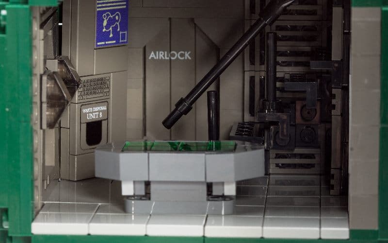 Red Dwarf Starbug Lego Takes Flight | Retroheadz.com